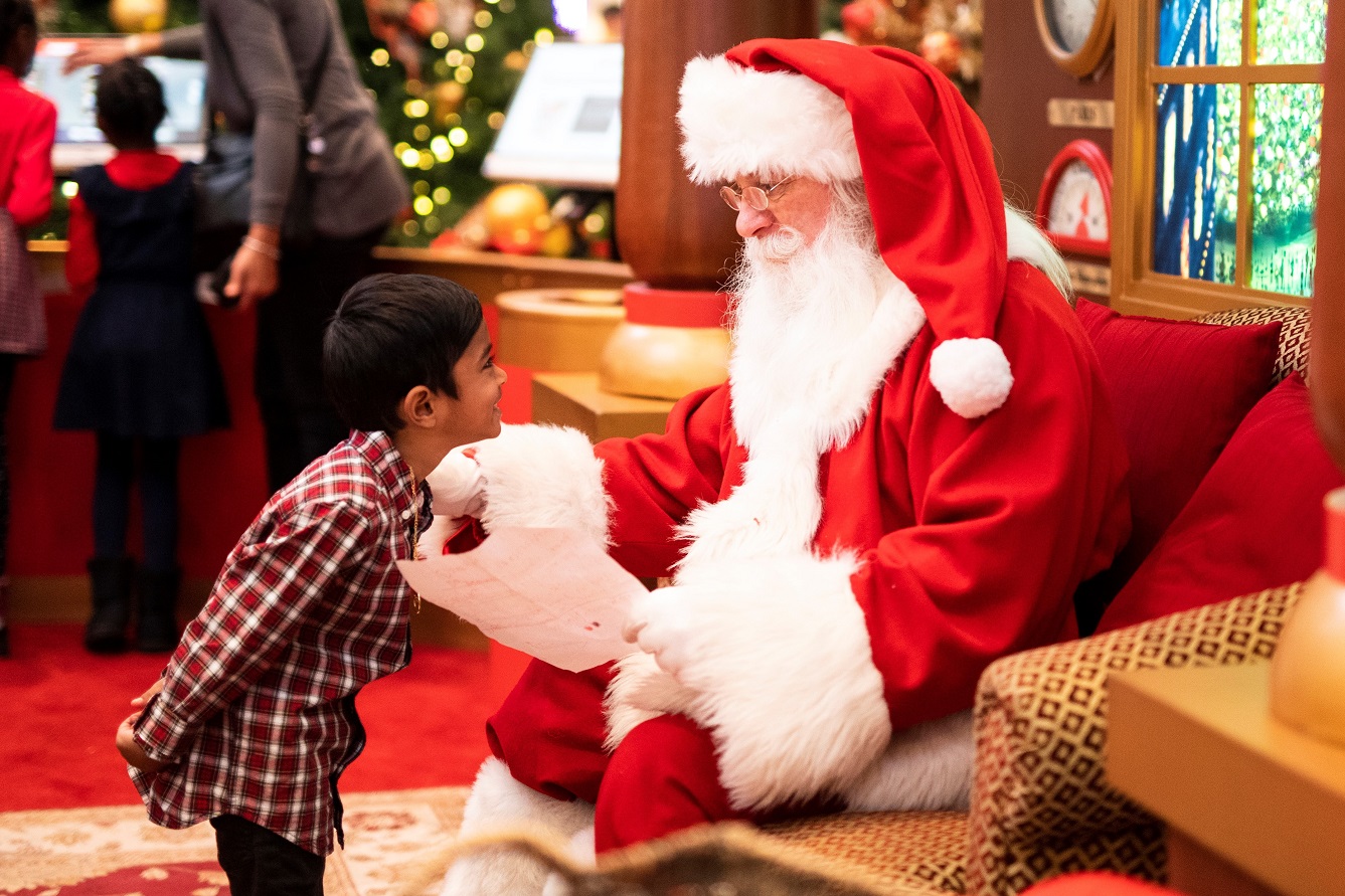 Where to See Santa in Houston: Family-Friendly Christmas Events - Iowa ...